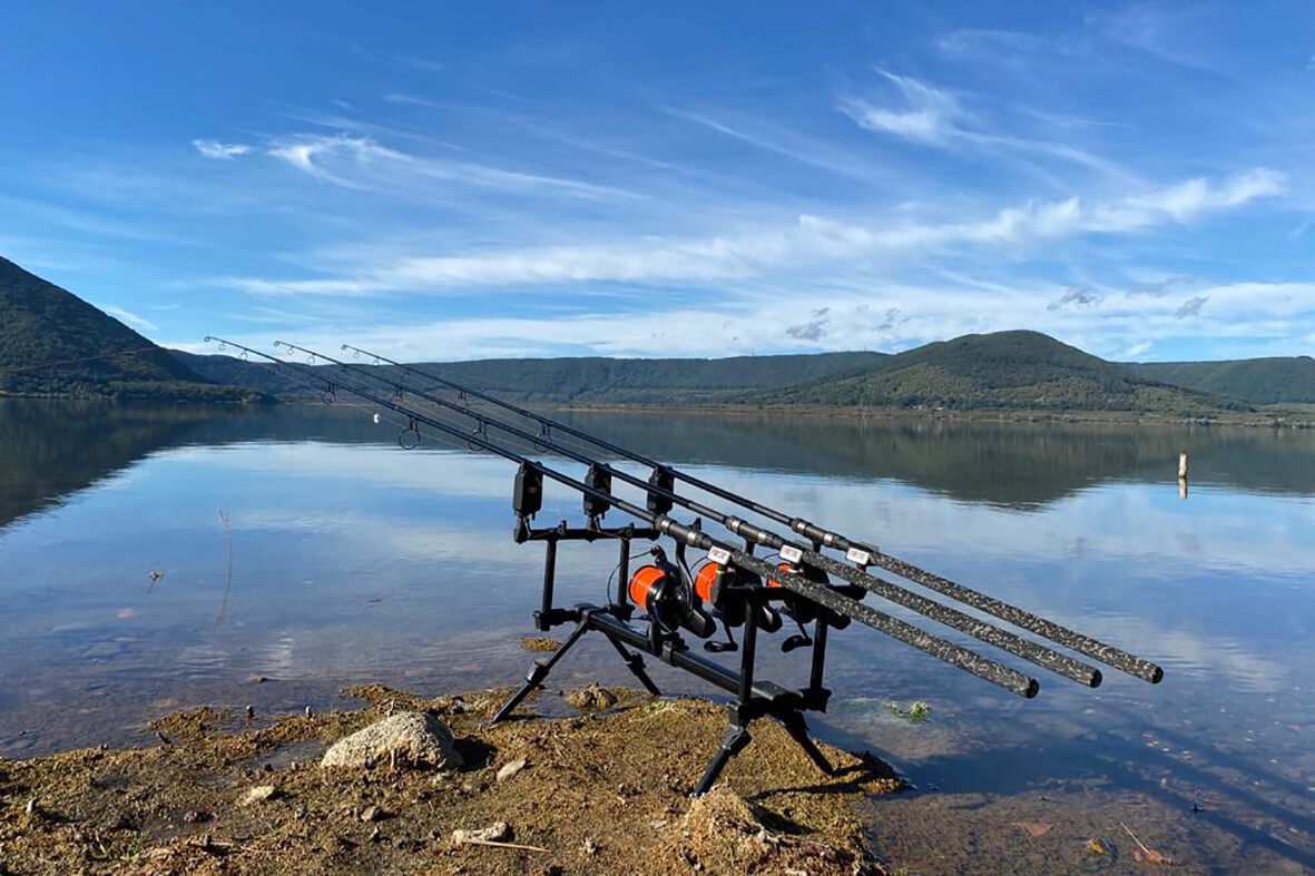 Forge Carp Fishing Tackle Equipment Mini Rod Pod X 3 Rods Carp Gear